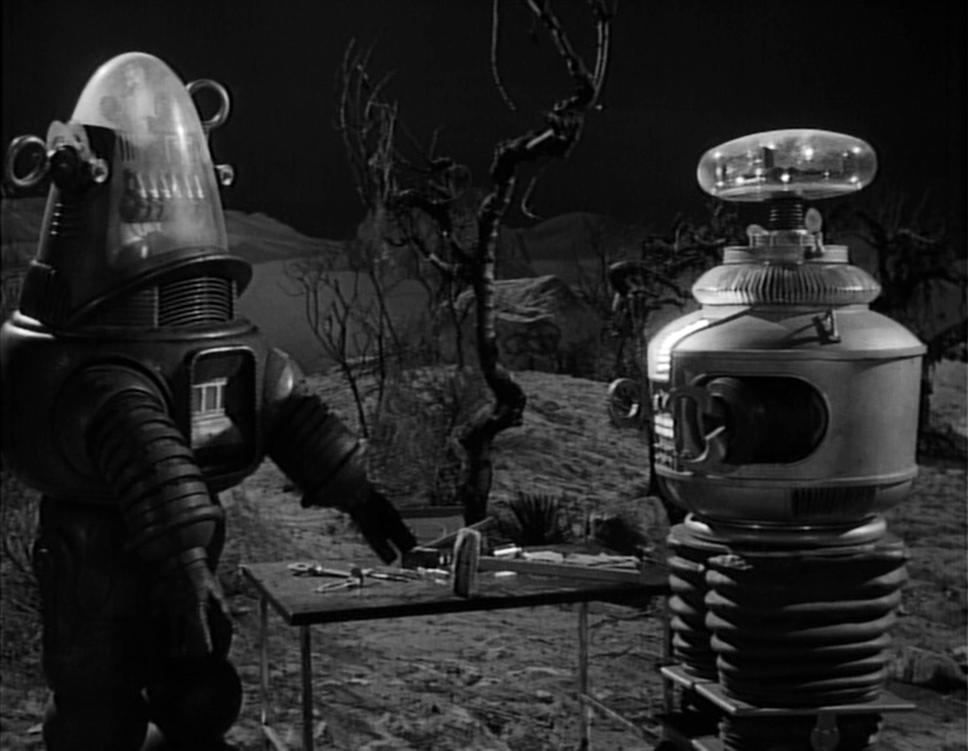 Forgotten Heroes: Robby the Robot – The Time Warriors and Beyond